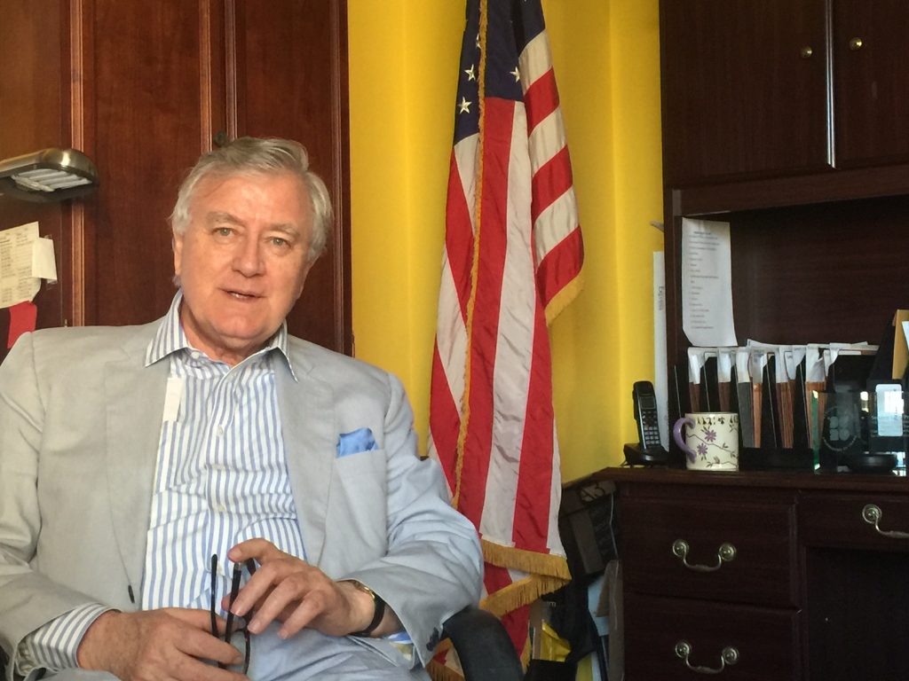 Q&A: Former GOP Sen. Larry Pressler Endorses Hillary Clinton ...