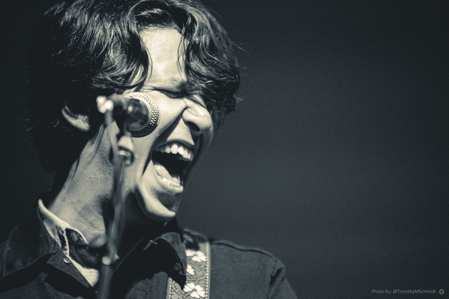 Music Notes: Modern Bluesman Davy Knowles – Washington Life Magazine